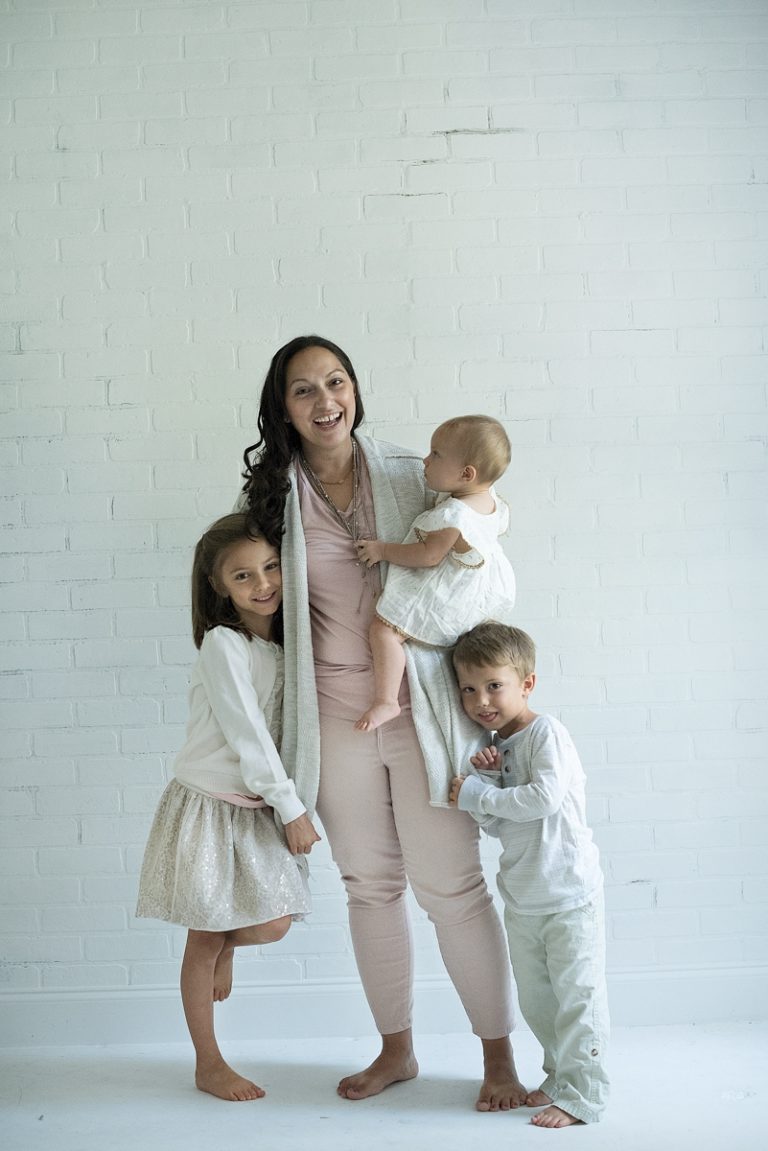 3 Completely Obvious Reasons Every Mom Needs Photos With Her Kids
